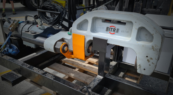 Excavator Attachments | Buckets, Loading Ramps & More - ITR